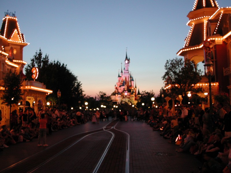 Présentation Disneyland Paris première destination touristique européenne